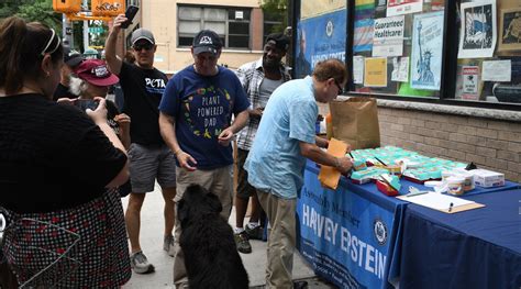 Meet the Jewish candidate who thwarted Anthony Weiner's political comeback - New York Jewish Week