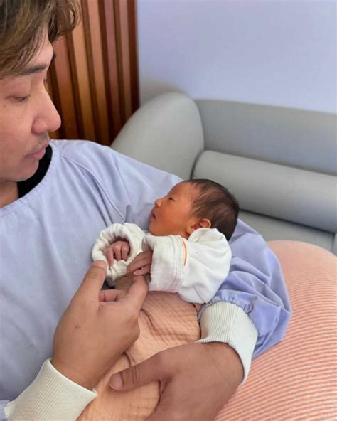 快訊／歐弟3度當爸！陪產愛妻迎女兒誕生 胡瓜送上大紅包 娛樂 Ctwant