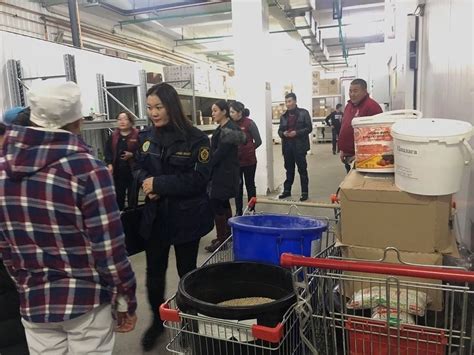 Хугацаа нь дууссан хүнсний түүхий эд хадгалж байжээ