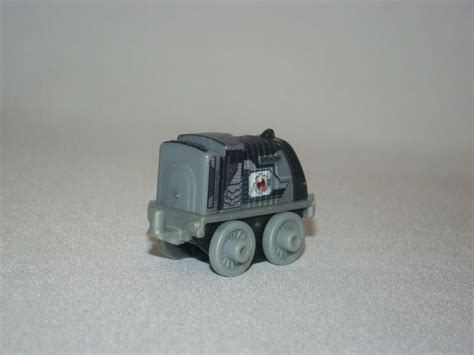 Thomas And Friends Minis Dc Super Friends Spencer As Cyborg Geekedouttoys