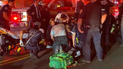 Two Nyc Police Officers Struck And Dragged By Fleeing Vehicle Nypd