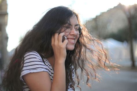 Bon Plan Un Forfait Mobile 20go à 599€ Par Mois Sans Engagement