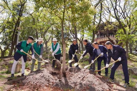 이니스프리 ‘숲 속의 제주 500만 그루 나무심기 스타트 파이낸셜뉴스