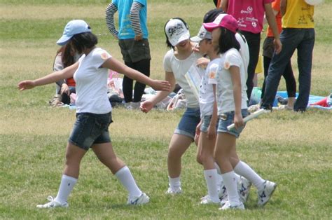 発育早い巨乳小中学生に萌える人 光速がぞうちゃんねる