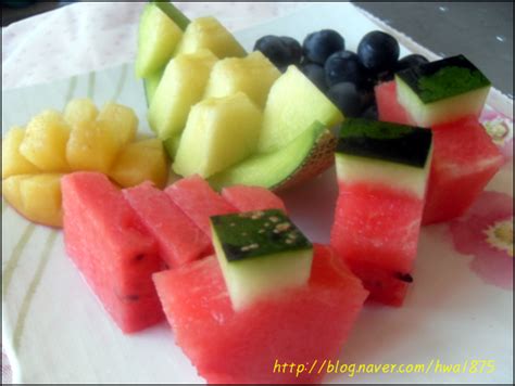 모듬 과일 꽃밭의 향연~~ 수박 메론 포도 자두