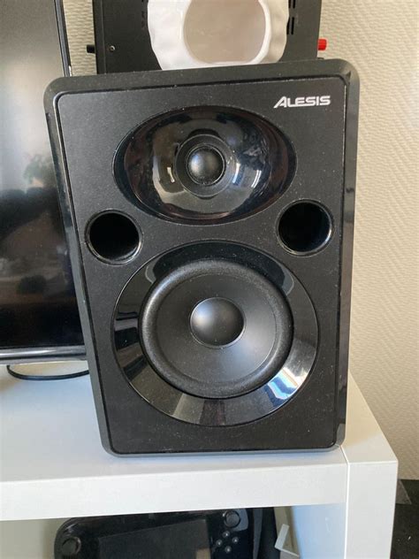 Elevate 5 MKII - Alesis Elevate 5 MKII - Audiofanzine