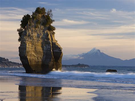 Wallpaper Sea Stack New Zealand