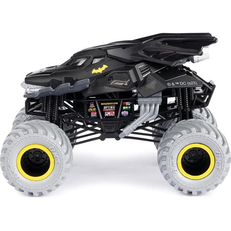 Машинка Monster Jam Batman 1 24 6067612 купить в интернет магазине Hot