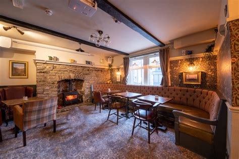 Woodroffe Arms Hope Twin Room 5 Peak Staycations