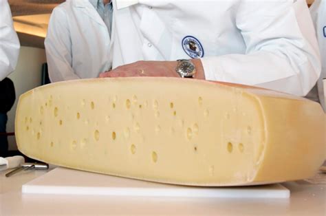 Police In Philadelphia Search For Alleged ‘swiss Cheese Pervert