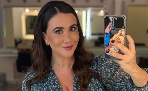 Mariazel Saldó Sus Deudas Tras Posar Para Una Revista Para Caballeros