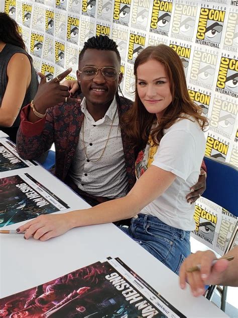Van Helsing Cast Signed Poster Comic Con 2018 Sdcc Exclusive Kelly