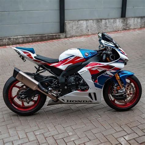 Honda Bikes Honda Cbr Ducati Cafe Racing Sportbikes Motorbikes