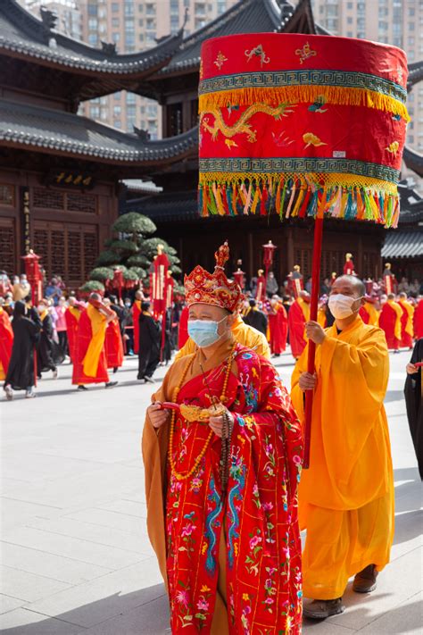清明水陆圆满 圣众归云路，人天共欢喜 上海玉佛禅寺
