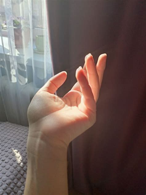 Референс кисти руки Руки Кисть Фальшивые девушки