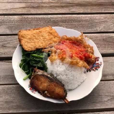 Wedangan Sego Sambel Kebon Gedhang Gofood