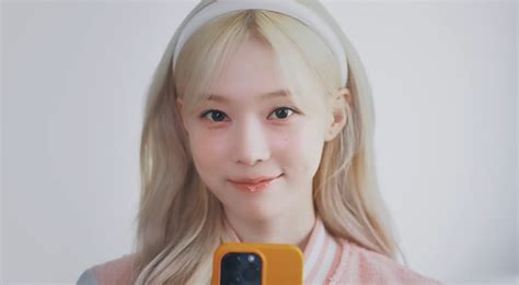 확신의 흑발파 팬들 마저 돌릴거 같은 이번에 금발 생머리 진짜 찰떡으로 소화한 아이돌 인스티즈 Instiz 이슈 카테고리