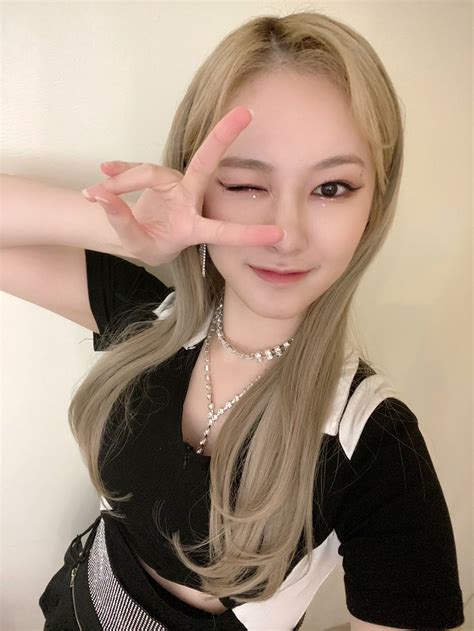 Everglow Official On Twitter 📸today Everglow 221126 오늘의 에버글로우💜