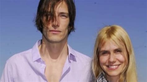 La Historia De Amor De Iván De Pineda Y Luz Barrantes Un Noviazgo De