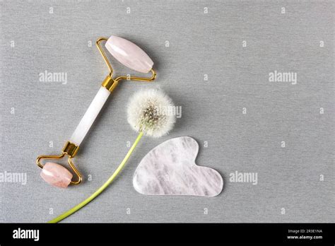 Pink Jade Roller And Gua Sha For Face Massage With Flower Dandelion