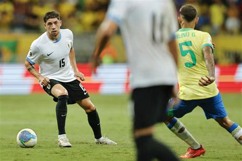 Eliminatorias Dos Uruguayos Fueron Incluidos En El Once Ideal De Las Fechas Y