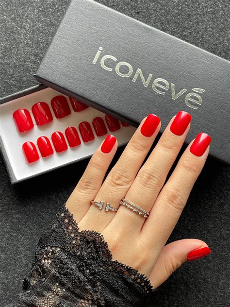 Scarlet Red Glossy Square Iconeve