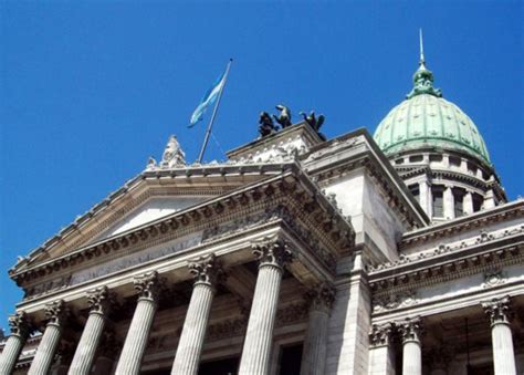 Aumentan 10 Las Dietas A Diputados Y Senadores