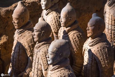 秦兵馬俑彩繪為何脫落專家發現膠料流失是重要原因 每日頭條