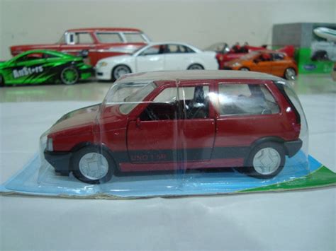 Miniatura Fiat Uno R Carros Do Brasil Mercadolivre