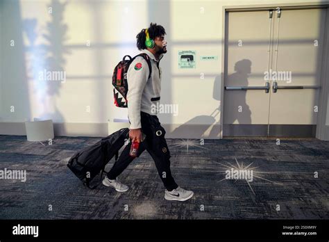 Oregon Defensive Back Kobe Savage Arrives At His Hotel Sunday Dec 29