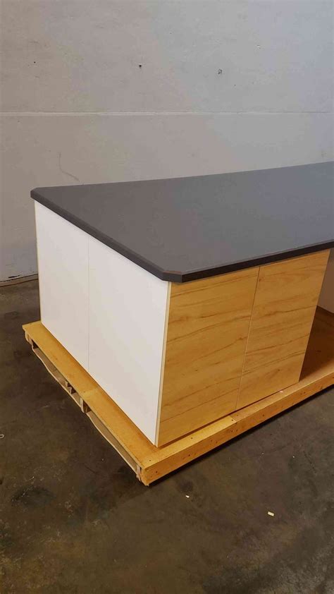 Lab Island Casework Chem Top 2 Side Bench Rolling Or Stationary