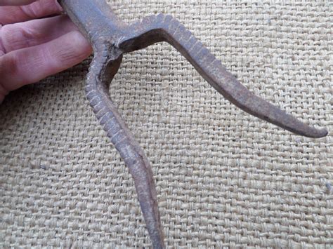 Antique Vintage Scythe Sickle Sharpening Peening Anvil Blacksmith Hand