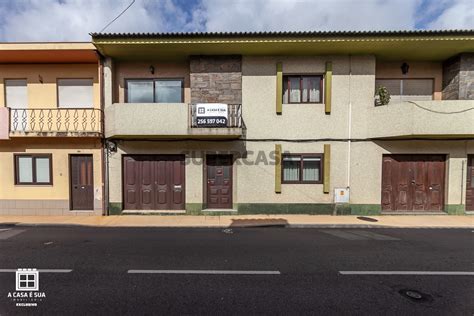 Moradia Moradia em Banda T3 Duplex à venda na Rua Jorge Barradas