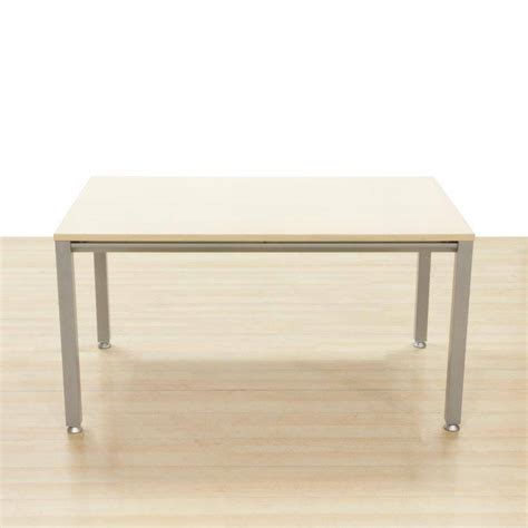 Mesa De Trabalho ACTIU Mod VITAL Tampo Em Madeira De Bordo