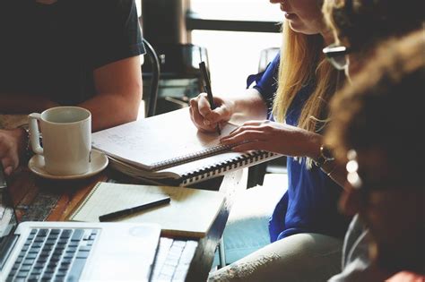 Top 5 Text Summarizing Tools Digital Marketers Need In 2021