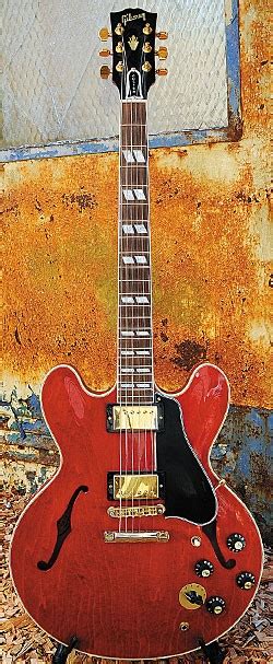 Elvin Bishop Vintage Guitar® Magazine