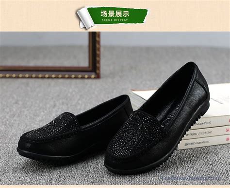 Chaussure Style Mocassin Mocassin A Pompon Femme Pas Cher