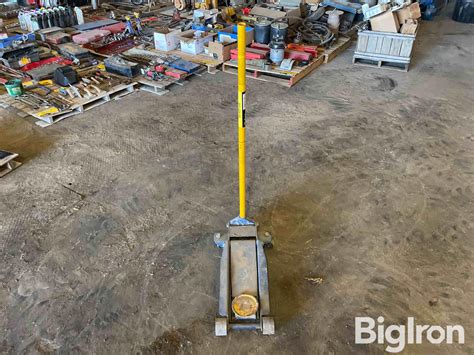 Carlyle 7916420 Floor Jack Bigiron Auctions