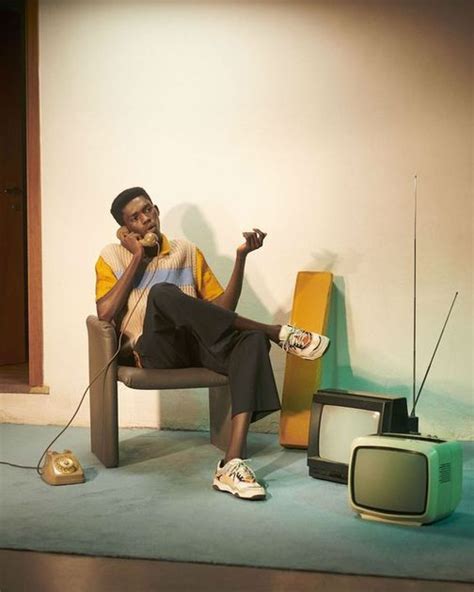 Pin By Seyi Kg On Comcast Photoshoot Concept Pose Reference Photo