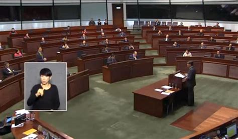 梁振英迴避議員質詢李波失蹤事件 — Rfa 自由亞洲電台粵語部