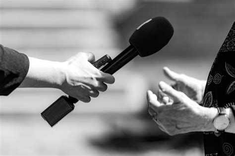 Premium Photo Media Interview Outdoor Event