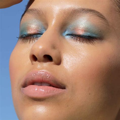The Spring Beauty Trends Youll Be Seeing Everywhere This Season