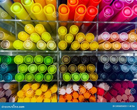 Professional Alcohol Markers Are Sold Per Piece At Art Stores For ...
