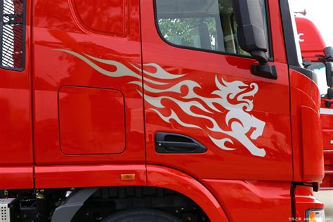 【图】联合卡车 Uꑠ重卡 460马力 6x4牵引车国六qcc4253d664实拍图片1042619卡车之家