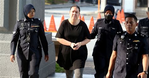 Pembantu Peribadi Pengarah Syarikat Didakwa Pecah Amanah RM Juta Berita Harian