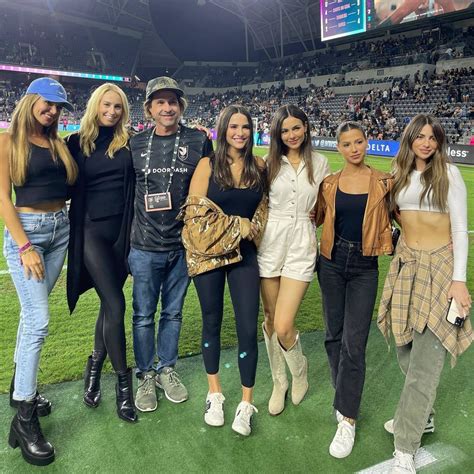 Victoria Justice 06 08 2022 • Celebmafia