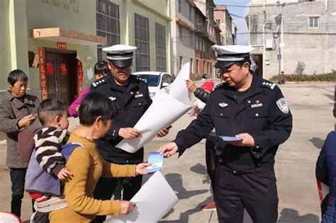 雲南掃黑除惡丨紅塔交警大隊黨支部到東前社區開展學雷鋒志願服務暨「掃黑除惡」專項鬥爭宣傳活動 每日頭條