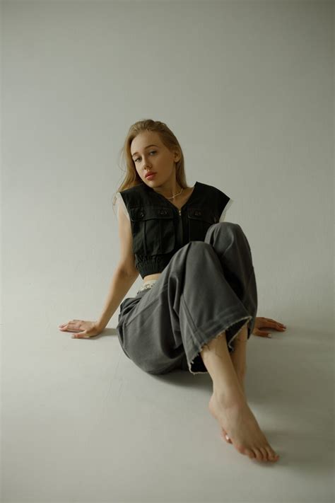 Mika Ray Webcam Model Profile XHamsterLive