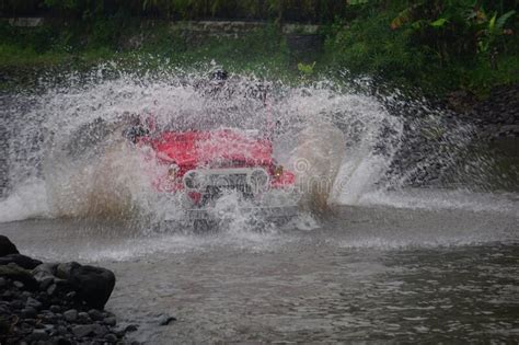 People Vacation On Kaliurang Kaliurang Is One Of Tourism Famous Abject