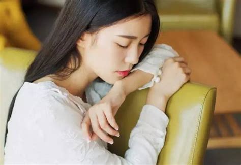 男人用嘴爱和用心爱的区别，女人一定要懂嘴巴承诺可靠的